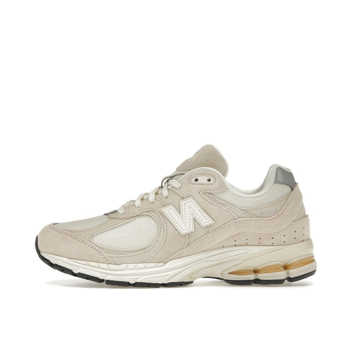 New Balance 2002R Off White – ViaMonte Shop